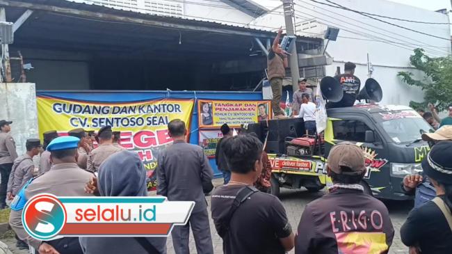 Selain Ijazah, UD Sentoso Seal Juga Menahan KTP dan SIM Karyawannya